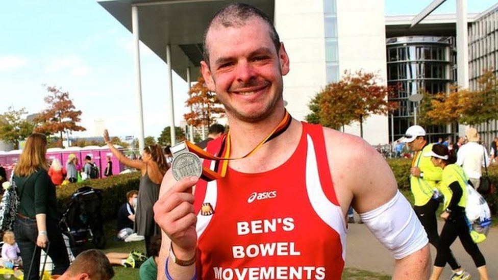 Street name call for 'inspirational' marathon man Ben Ashworth - BBC News