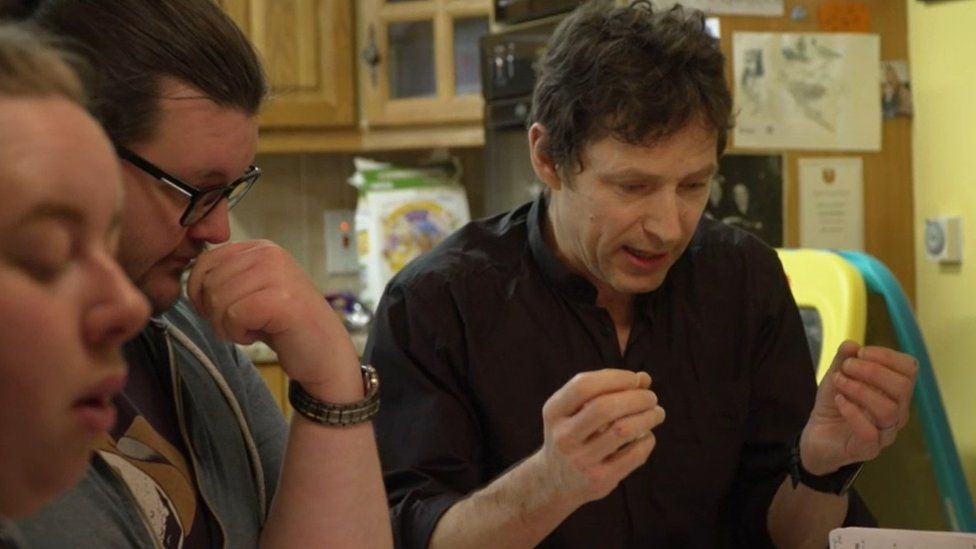 Andrew Rawding: Minister quits 'homophobic' Church of Ireland - BBC News