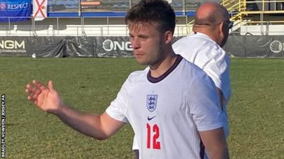 Jersey Bulls: Jay Giles goal secures 1-0 win over Balham - BBC Sport