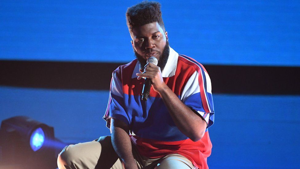 US singer Khalid claims he was groped by a fan - BBC News