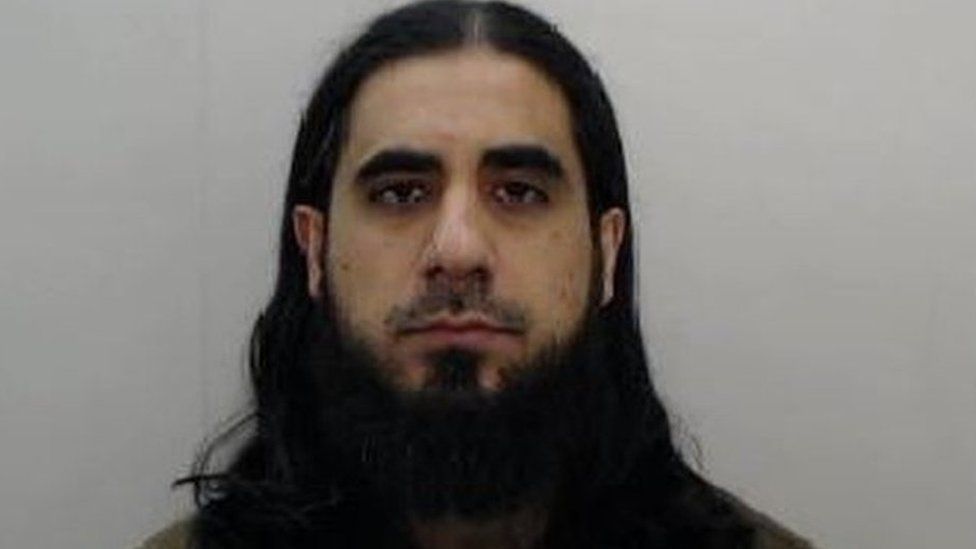 Hassan Butt: Conman who claimed to have recruited jihadists jailed - BBC News