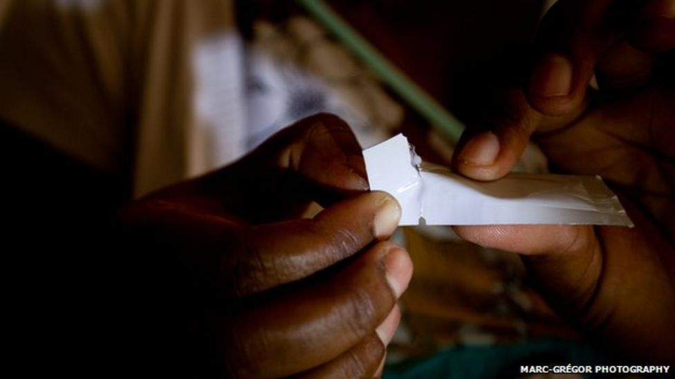 The ketchup sachet-shaped drug saving babies from HIV - BBC News