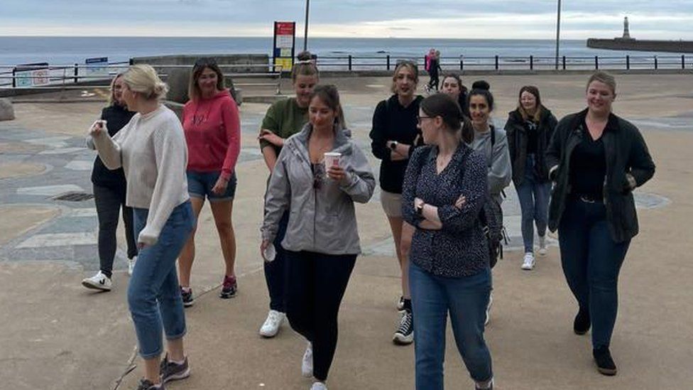 Sunderland woman sets up walking group to tackle loneliness - BBC News