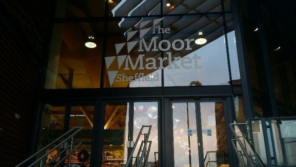 Sheffield's Moor Market 'needs extended trading hours' - BBC News