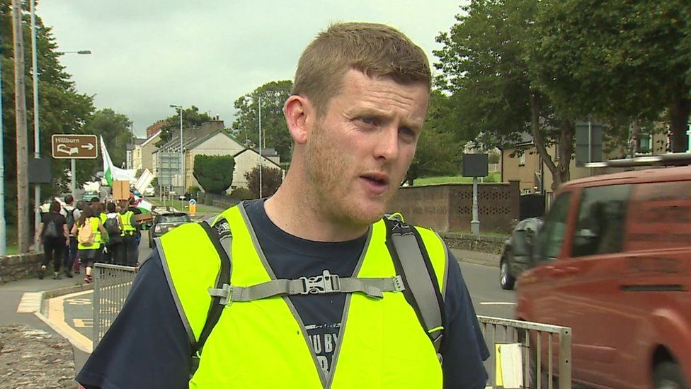 Tai haf: 'Dim hyder i weithredu gan Gyngor Gwynedd' - BBC Cymru Fyw