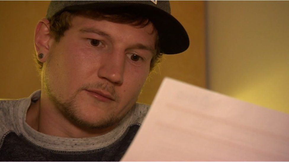 Grenfell Tower: Unsafe cladding 'still affects thousands' - BBC News