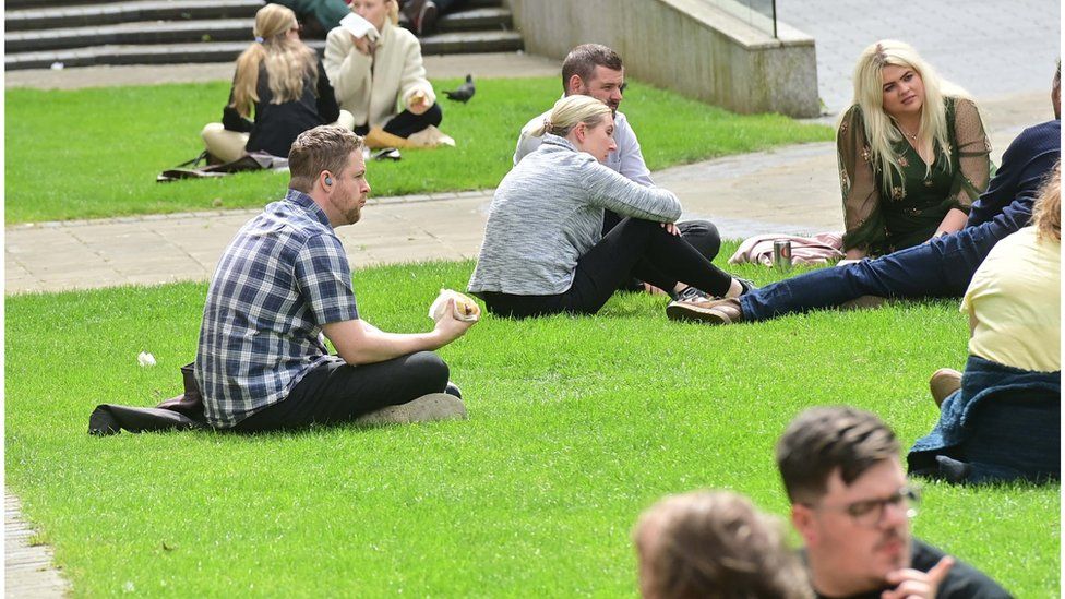 Sunburn: All you need to know about UV rays on the bank holiday weekend ...
