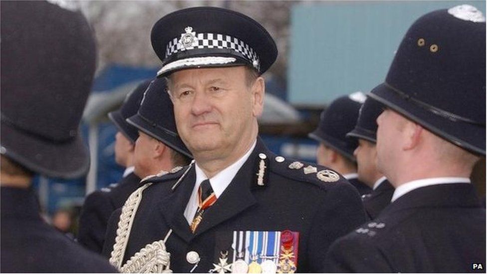 What is meant by collusion and collusive behaviour? - BBC News