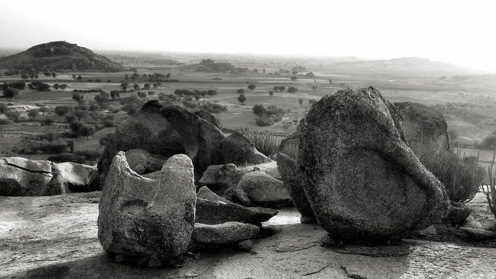 William Dalrymple's world in black and white pictures - BBC News