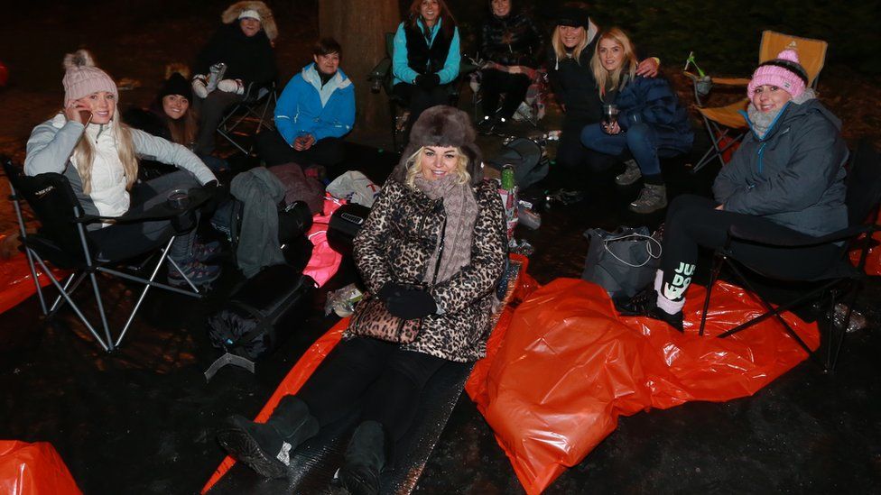 Christmas campaign raises £4m for homeless in Scotland - BBC News