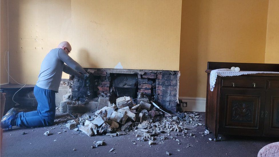 Emmaus Bradford: Charity turns care home into homeless accommodation ...