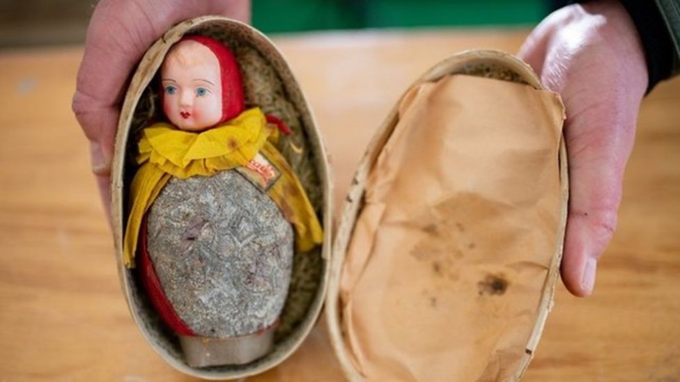Unusual Easter eggs go on display around the world - BBC Newsround