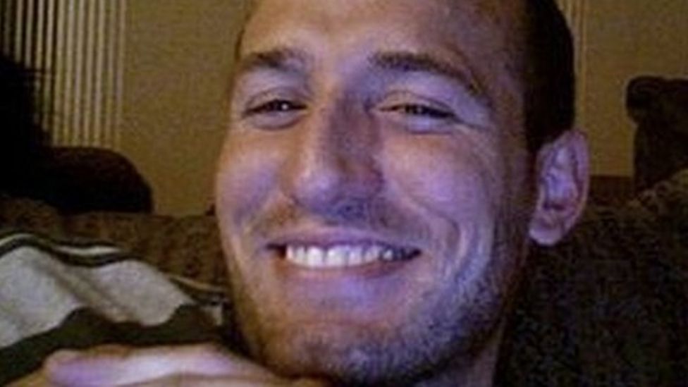 Traffic lights killer Robert Knott loses murder appeal - BBC News