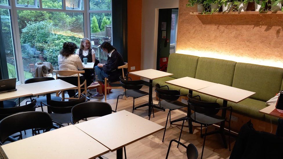 Birmingham cafe offers mental health help without the waiting list ...