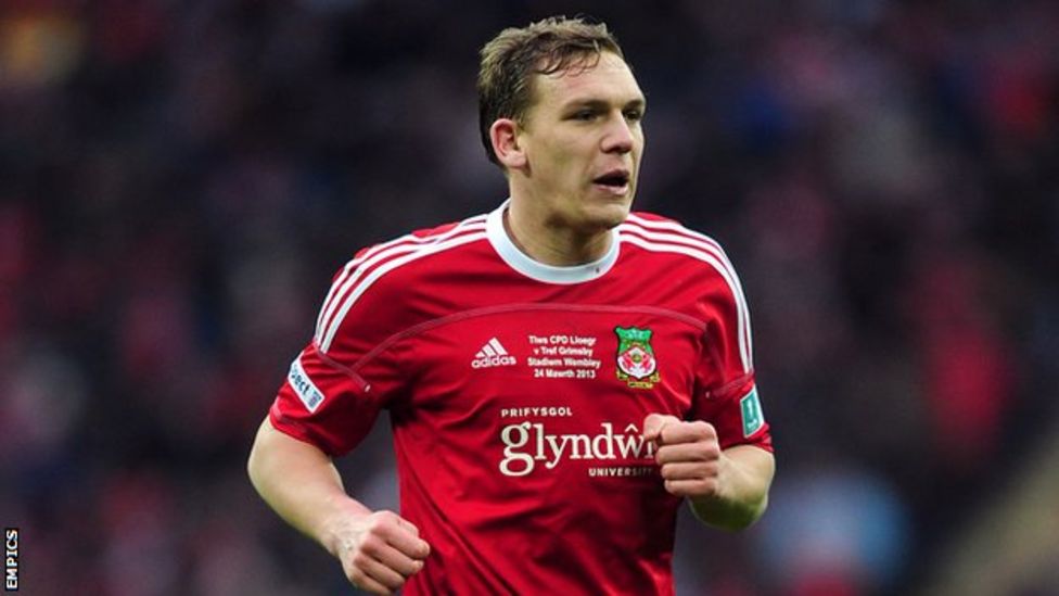 Danny Wright: Cheltenham Town sign former Kidderminster striker - BBC Sport