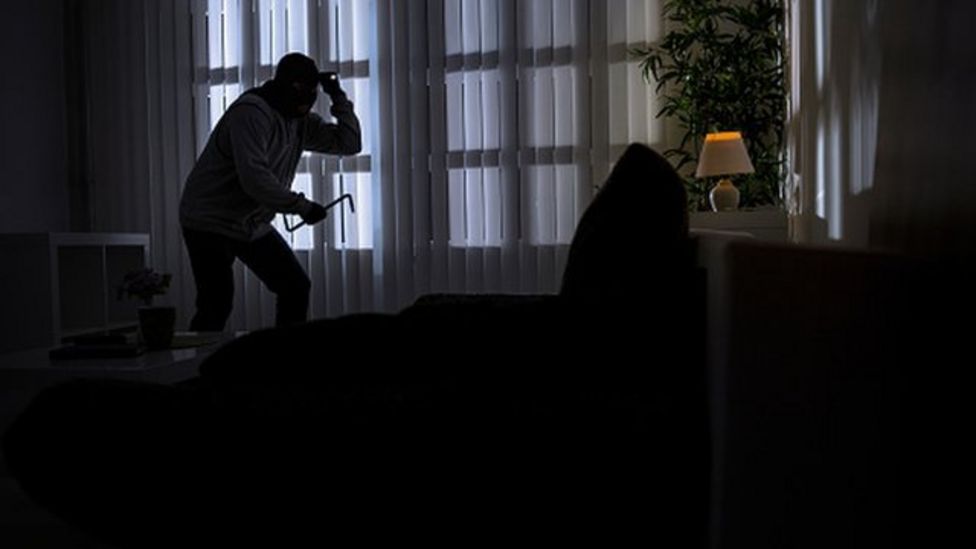 How easy is it to hack a home network? - BBC News