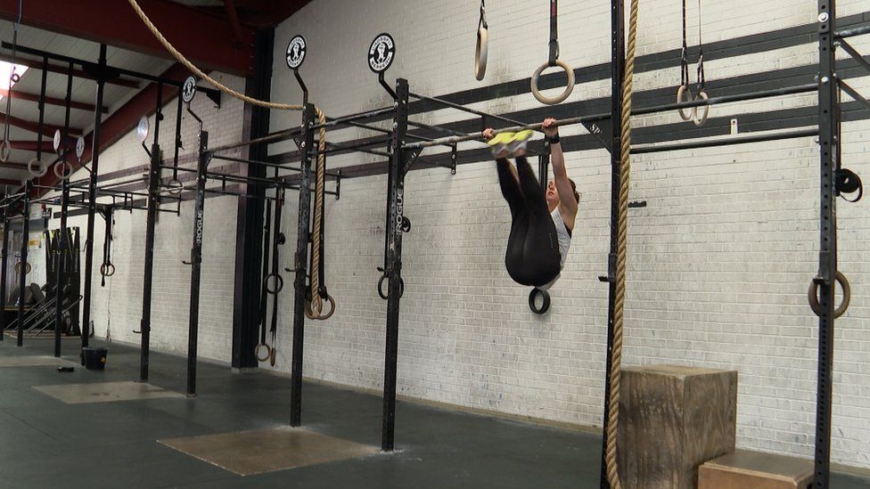 CrossFit Games: Is Emma McQuaid Ireland's fittest woman? - BBC News