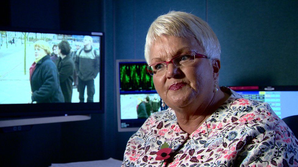 Ruth Patterson: Belfast councillor expelled from DUP - BBC News