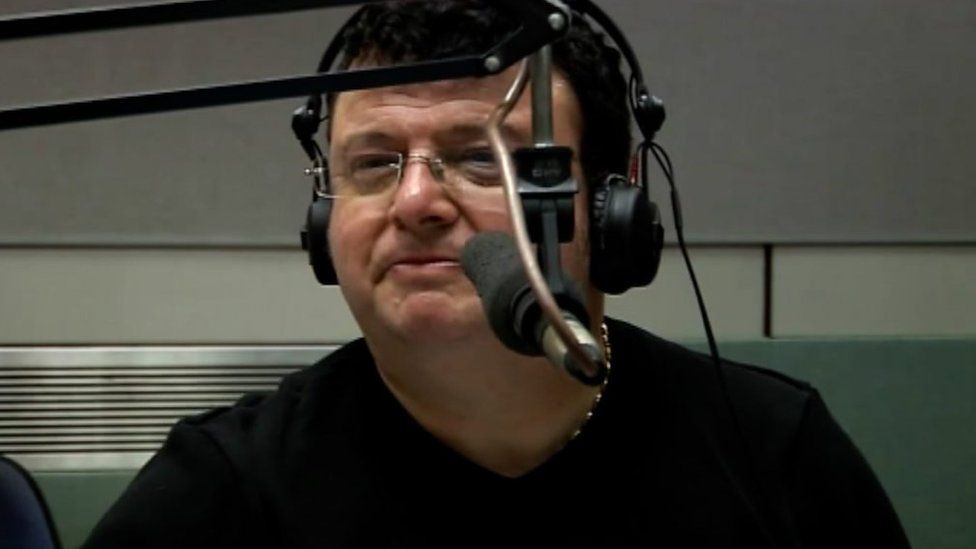 Funeral held of BBC Radio Wales presenter Chris Needs - BBC News