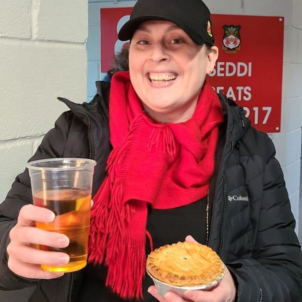 Wrexham AFC's Hollywood finale sparks USA tourism boom - BBC News