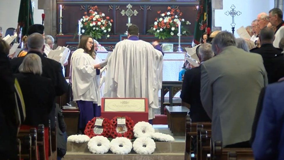 Victoria Cross recipient Michael Heaviside remembered 100 years on ...