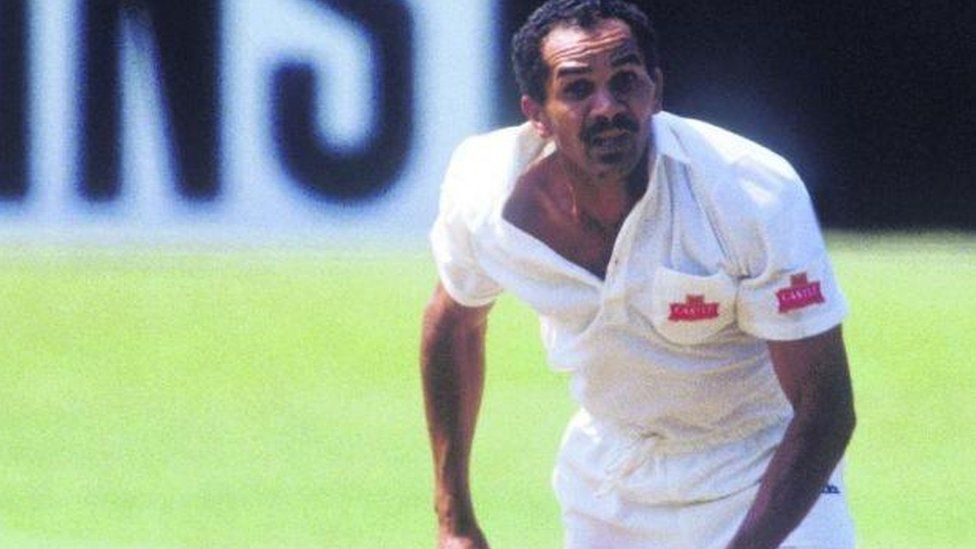 Y mab i Gymro a greodd hanes yn Ne Affrica - BBC Cymru Fyw