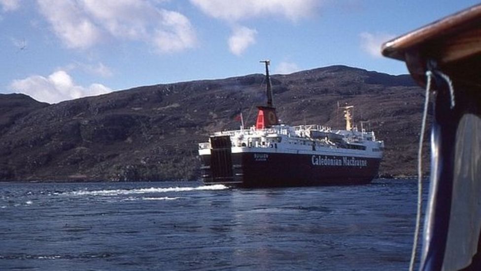 Former Calmac ferry MV Suilven capsizes in Fiji - BBC News