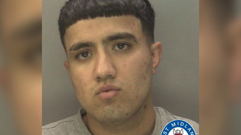 Three convicted over taxi killing of Kimani Martin - BBC News