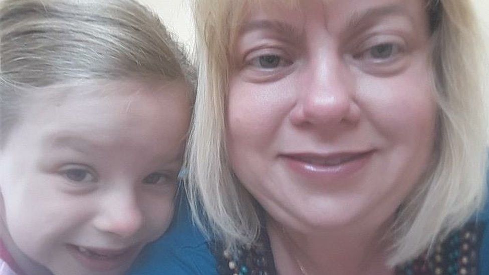 Killer Isle of Wight father 'dreamed of family murder' - BBC News