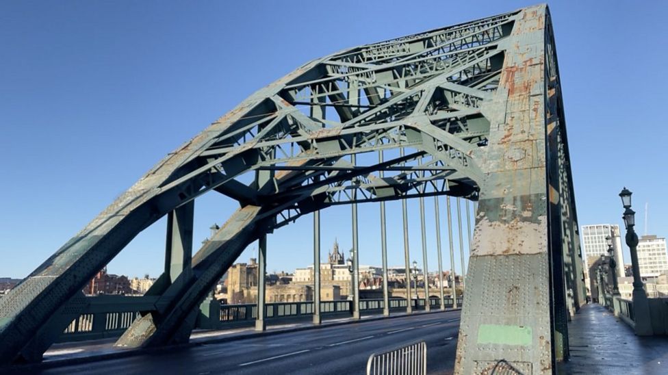 LNER centenary show in Newcastle highlights 'memorable' firsts - BBC News
