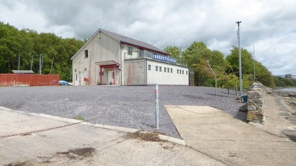 Robert Youngman: Paedophile Anglesey headteacher jailed - BBC News