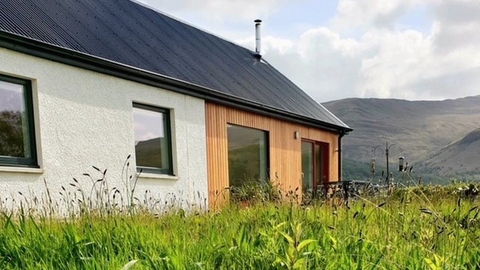 Taic do dhaoine dachaigh a thogail - Naidheachdan a' BhBC