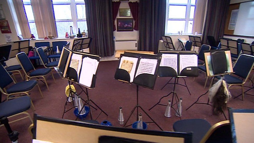 Covid: Yorkshire brass bands 'fight for survival' - BBC News