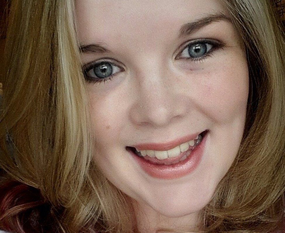 Family's tribute to A303 crash victim 'lovely' Elisha Clarke - BBC News