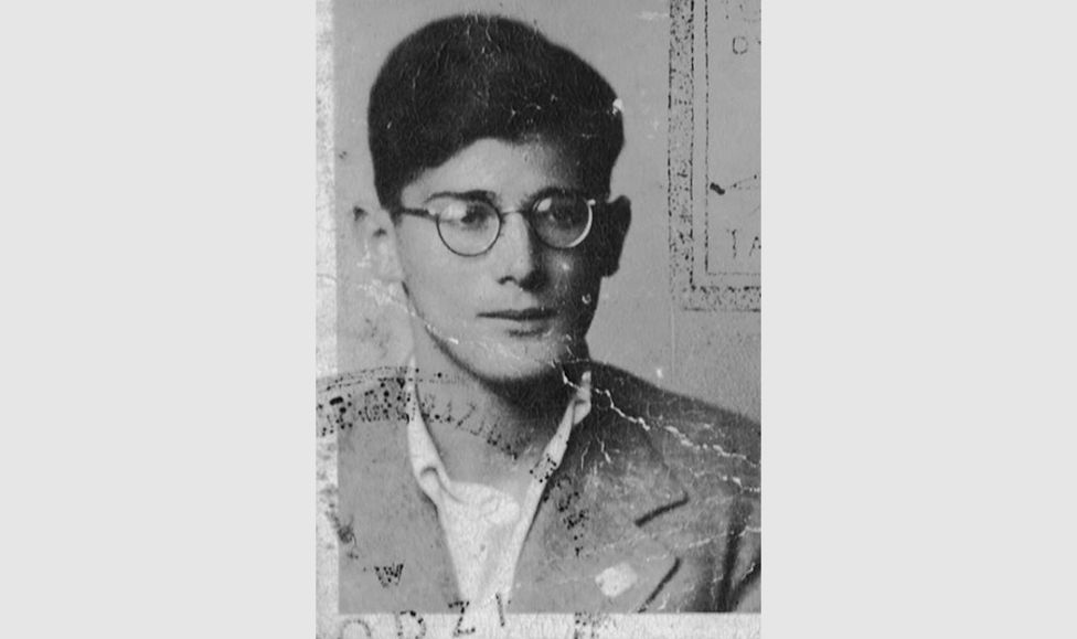 The house that Edek built - and the secret suitcase kept inside - BBC News