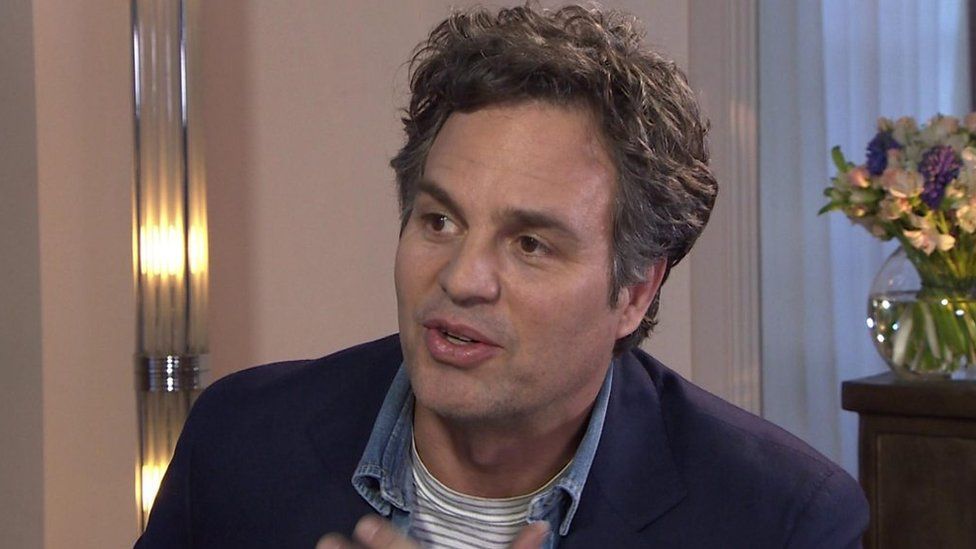 Mark Ruffalo: Hollywood star weighs into Woodburn Forest oil row - BBC News