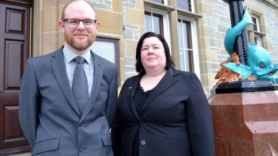 New Shetland Island Council political leader elected - BBC News