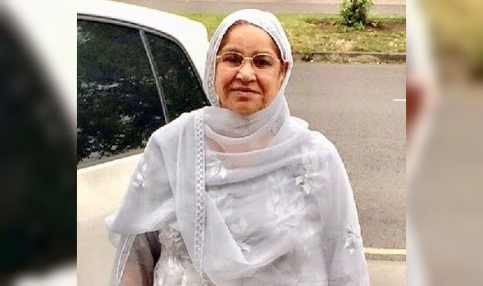Tribute to 'loving mum' after Birmingham crash - BBC News