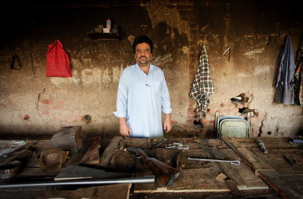 Why Kashmir's gun factories are shutting down - BBC News