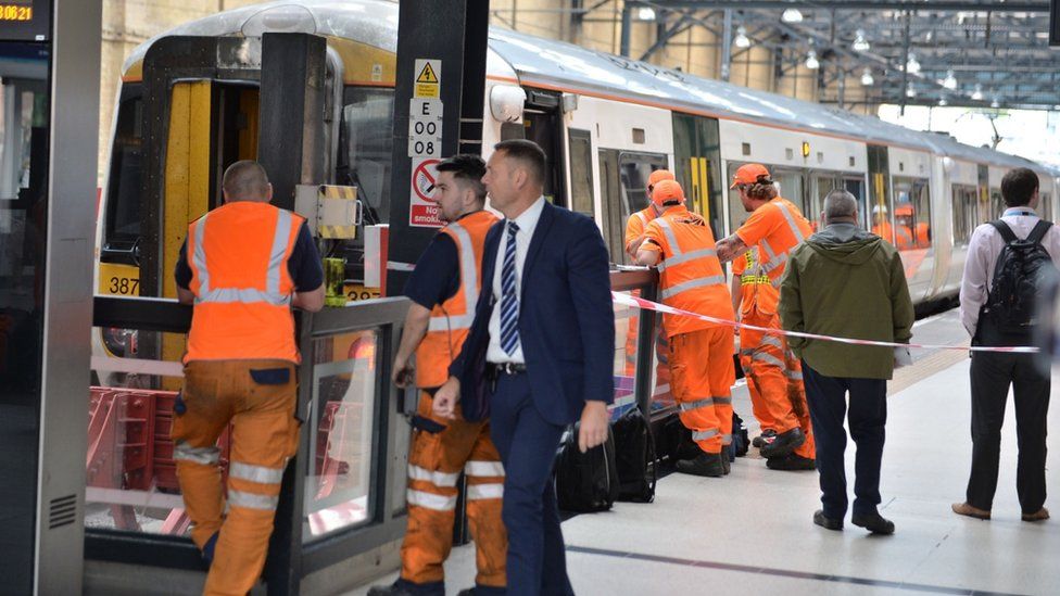 Driver in King's Cross buffer crash was 'fatigued' - BBC News