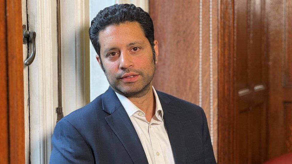 Serious concern over universities, says free speech boss - BBC News