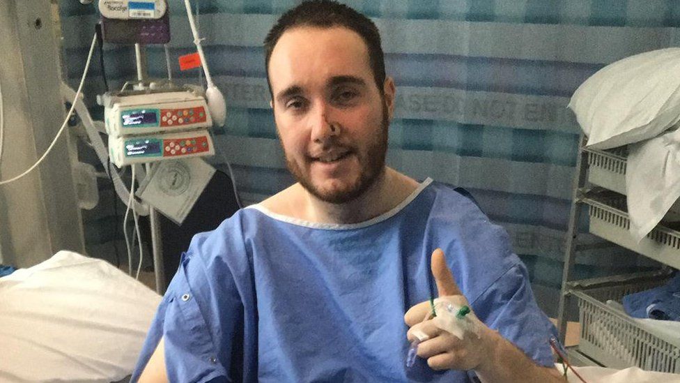 Amputee gets blue badge after 'leg will not re-grow' letter - BBC News