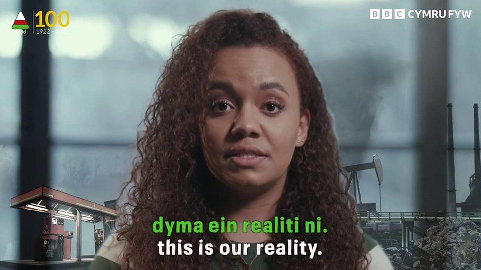 Neges Heddwch yr Urdd: 'Rhaid gwneud mwy ar hiliaeth' - BBC Cymru Fyw