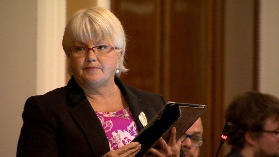 RHI scandal: Belfast City Council supports call for public inquiry ...