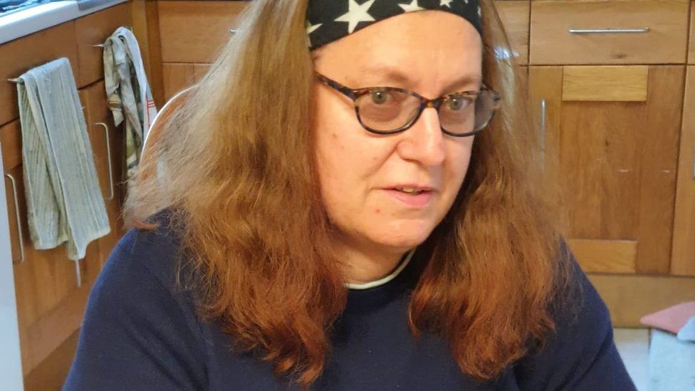 Owner of stolen Swadlincote dachshunds talks of 'worst year' - BBC News