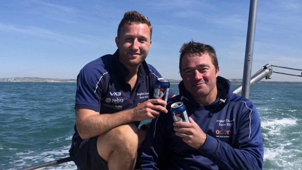 Alex Grove completes Channel swim for Acorns hospice - BBC News