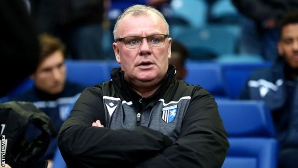 Stevenage: Steve Evans replaces Paul Tisdale as manager - BBC Sport