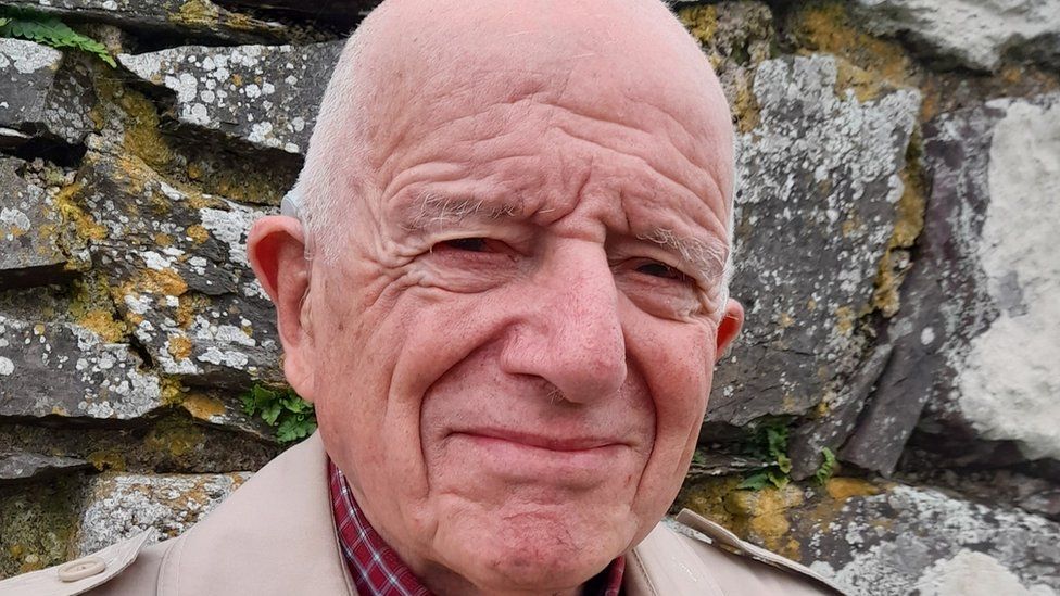 Ynys Enlli: Croeso i bererinion ers canrifoedd - BBC Cymru Fyw