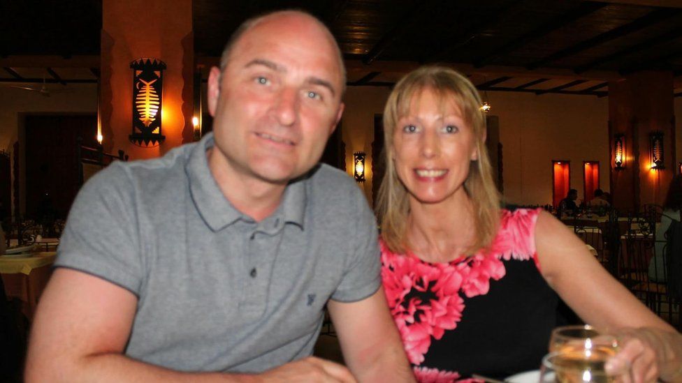 Tribute to father who died after Audlem pub attack - BBC News