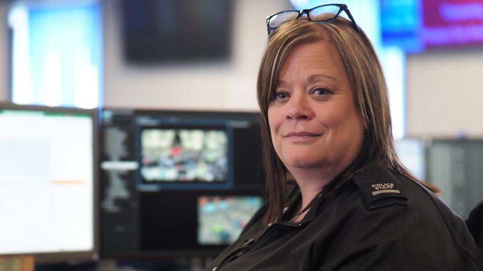 West Yorkshire Police: On shift with the 999 call handlers - BBC News